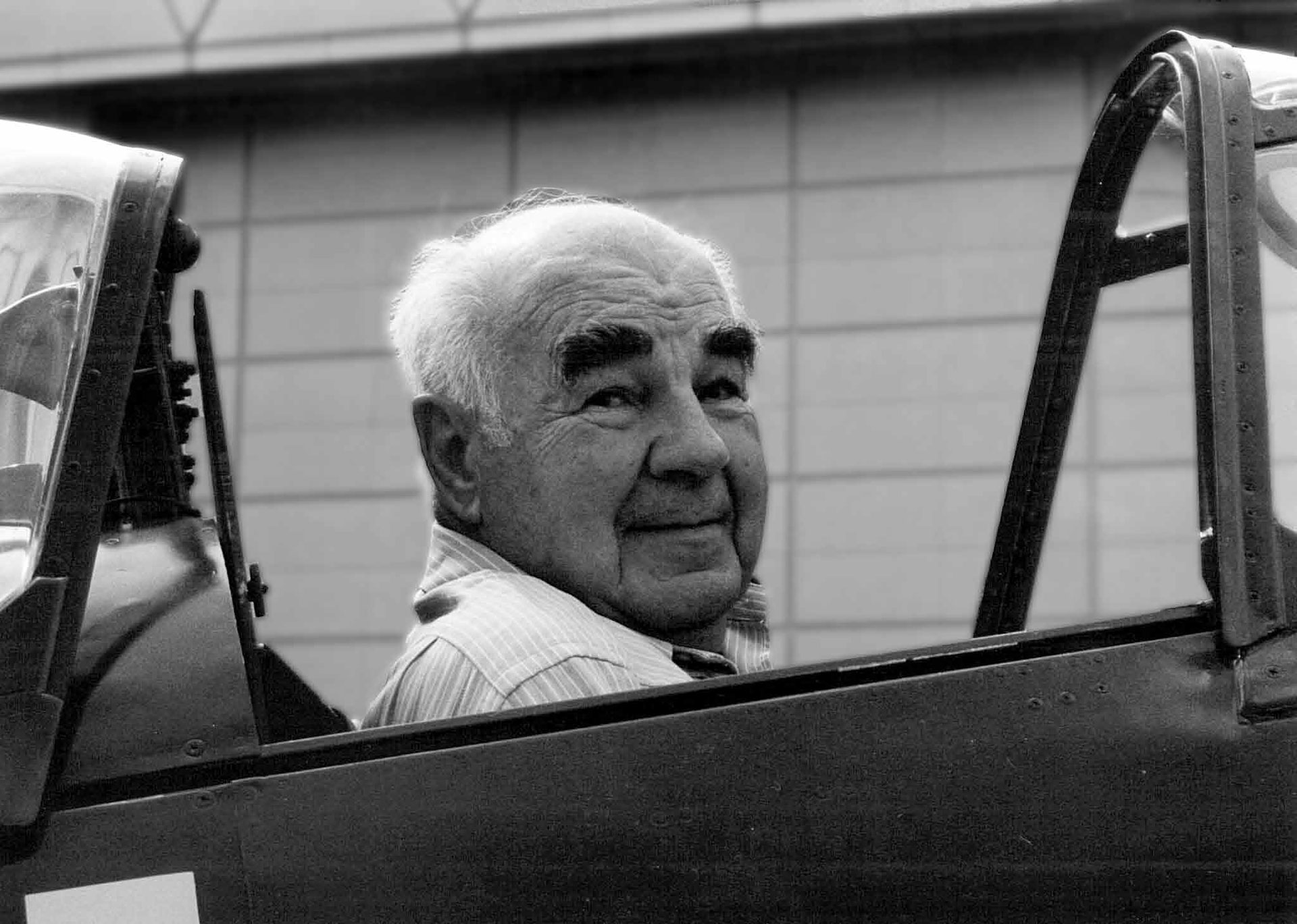 A tribute to a visionary designer and legend - GSM Project - design ...